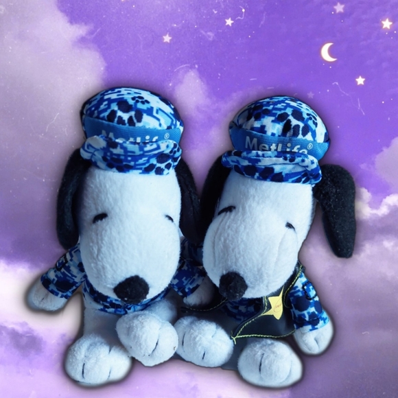 Toys | Bundle Of Adorable Snoopy Plushies | Poshmark